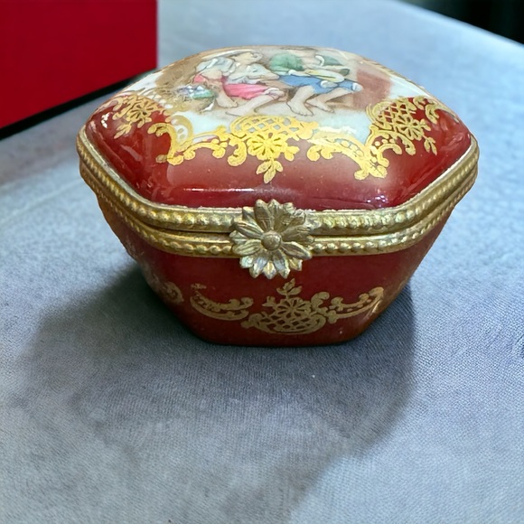 Limoges | Accents | Vintage Limoges Mini Porcelain Hinged Trinket Box ...